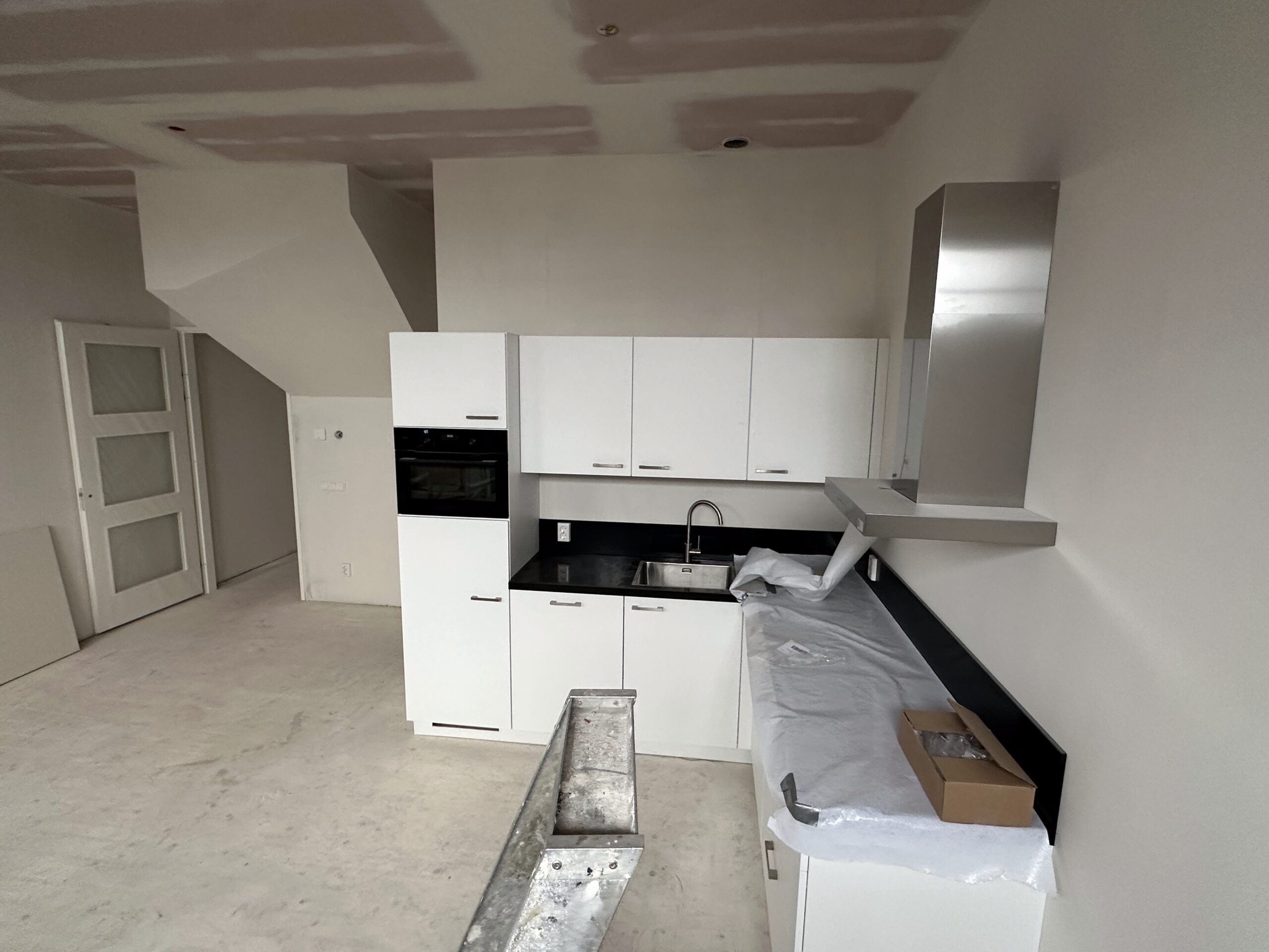 4 app Koningshof 82A t/m 82D Beverwijk – C. Nelis